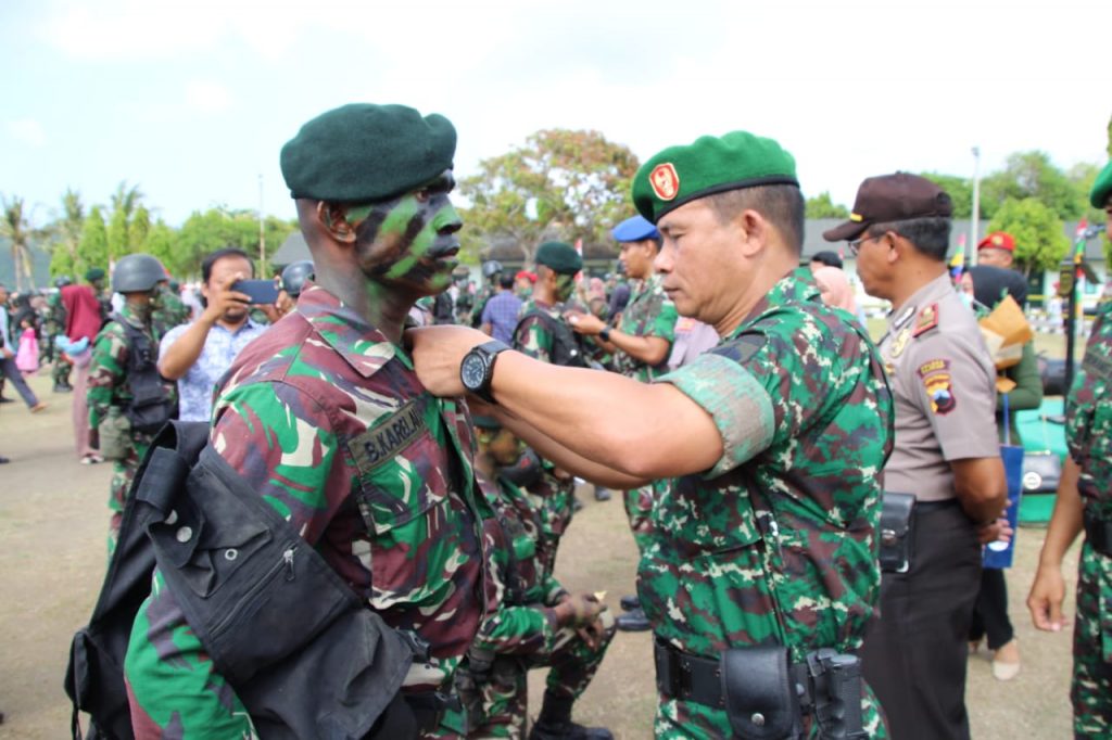 Penutupan Pendidikan Raider, Kasdim Sematkan Baret dan Brevet Raider ...